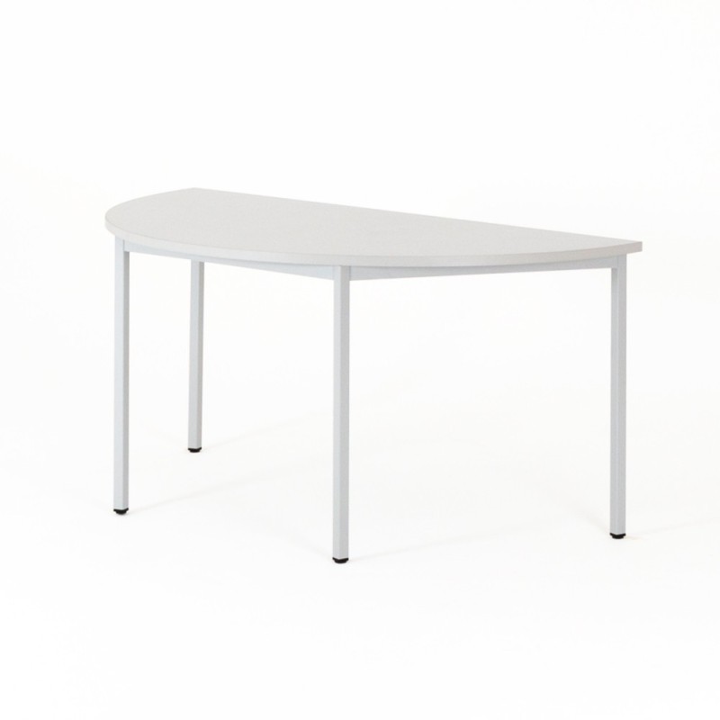 Secretárias e mesas são elementos essenciais num escritório